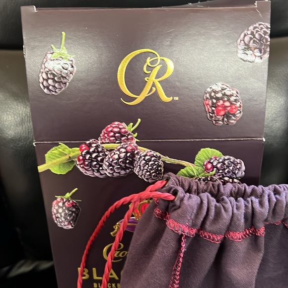 crown royal | Accessories | New Crown Royal Blackberry Gift Box And Bag ...